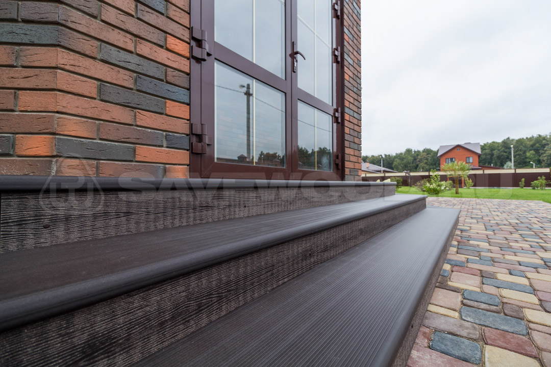 Крыльцо частного дома — Композитные ступени Крыльцо — композитные ...